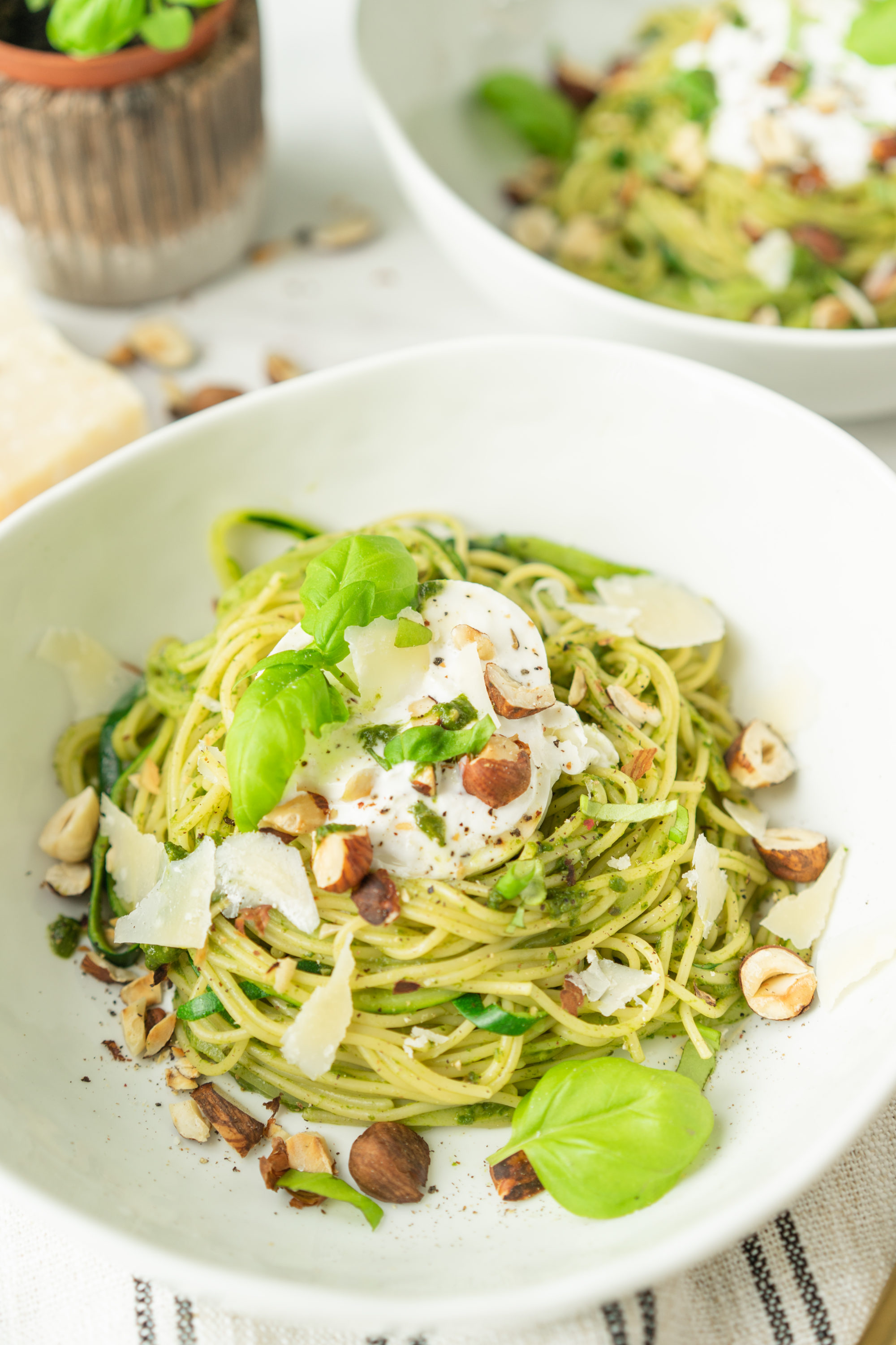 Spaghettis de courgette et pesto d’épinards – Simply Morane