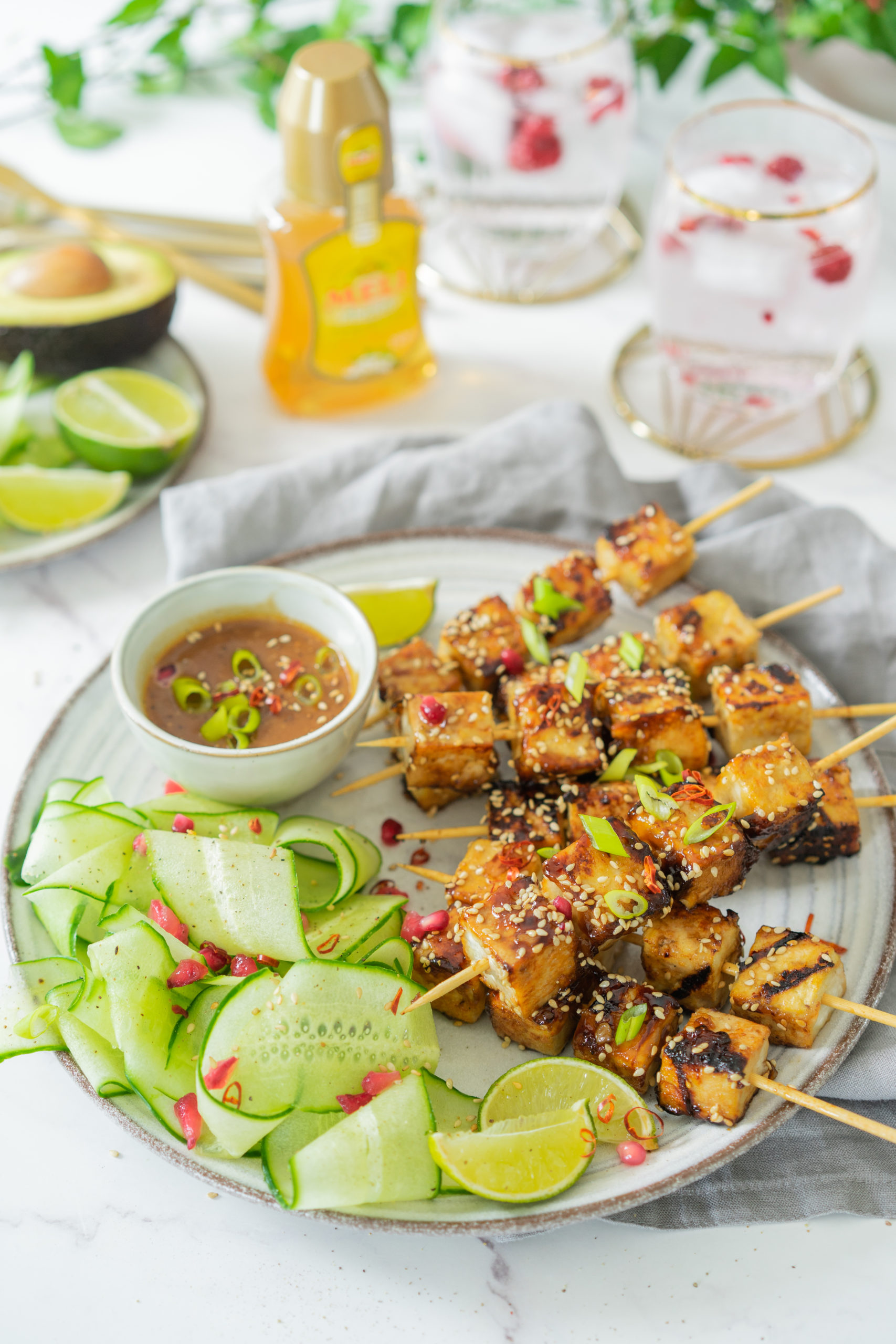 Brochettes de tofu caramélisées – Simply Morane