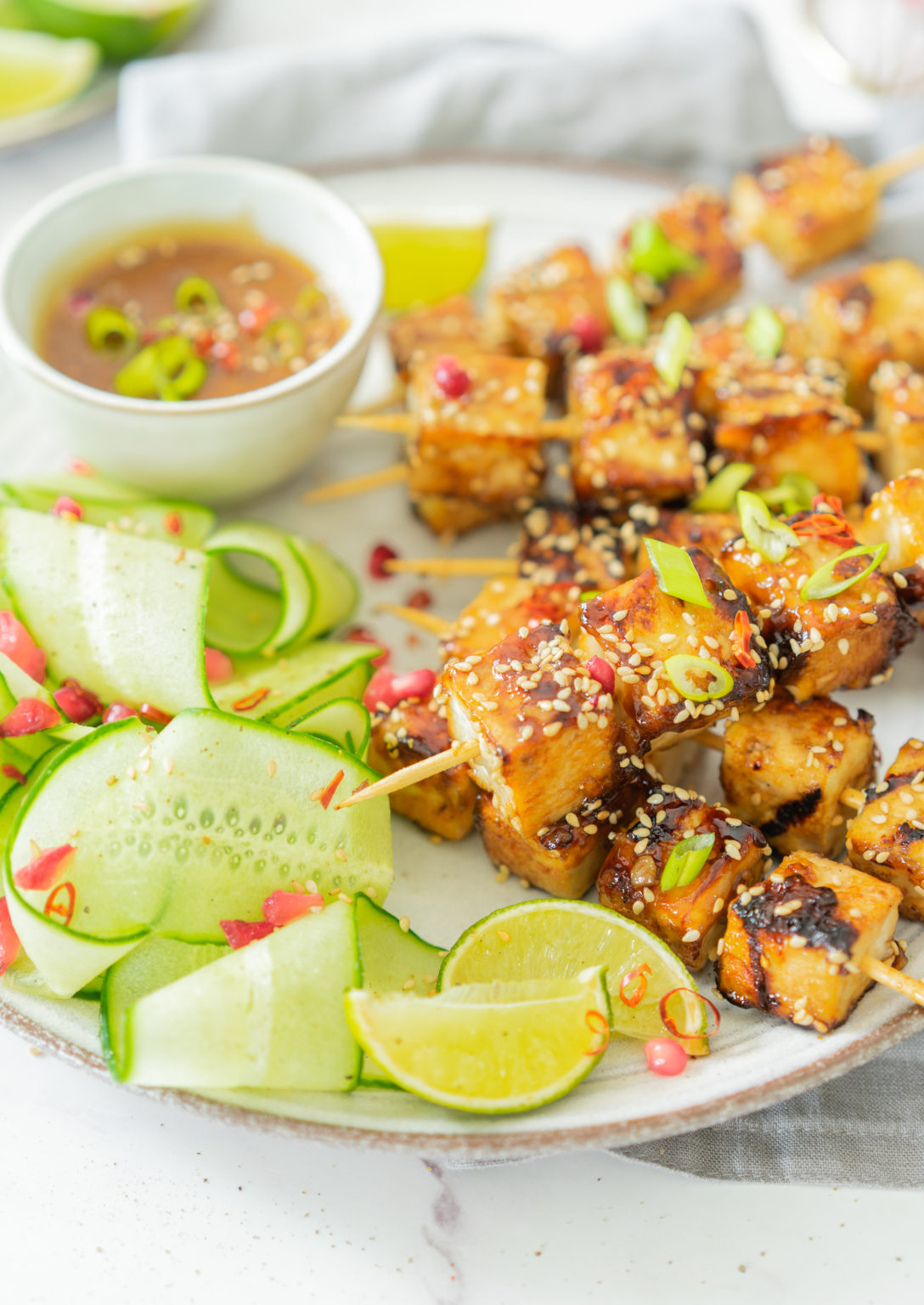 Brochettes de tofu caramélisées – Simply Morane