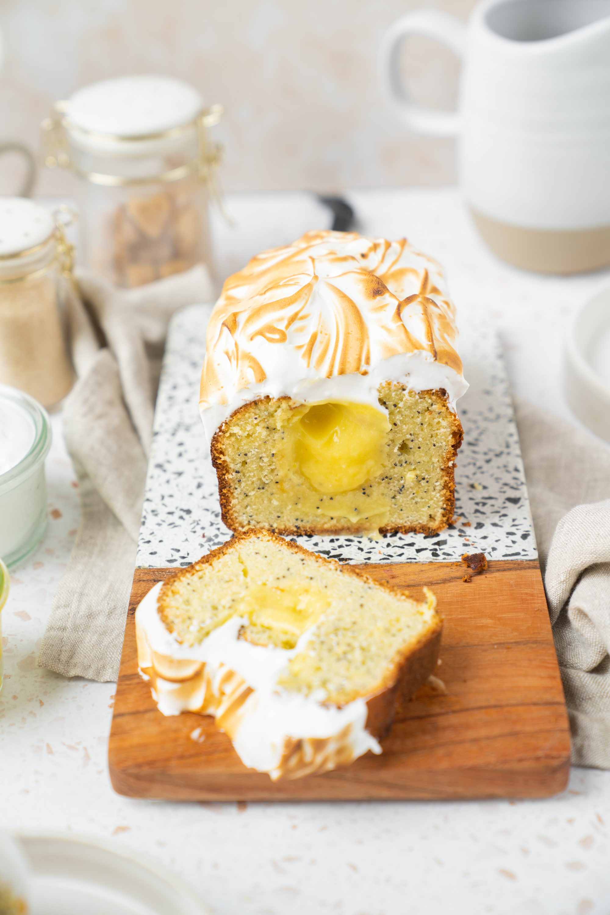 Cake citron pavot, lemon curd et meringue – Simply Morane